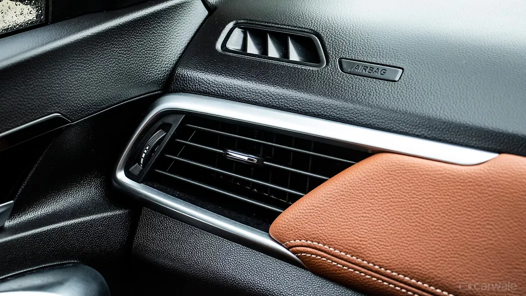 Hector Plus Front Passenger Air Vent Image, Hector Plus Photos in India ...