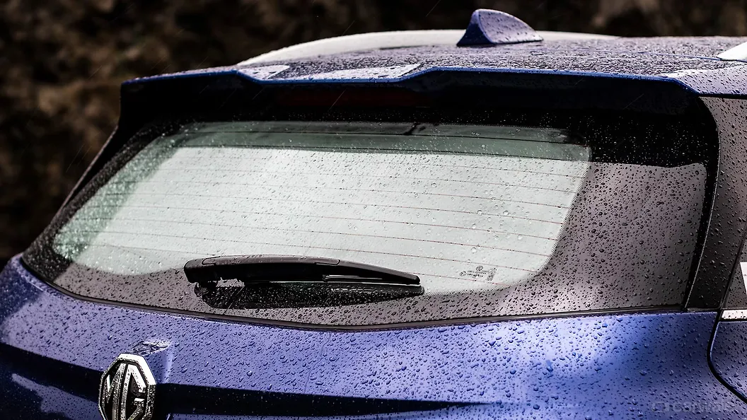 Hector Plus Rear Windshield/Windscreen Image, Hector Plus Photos in ...