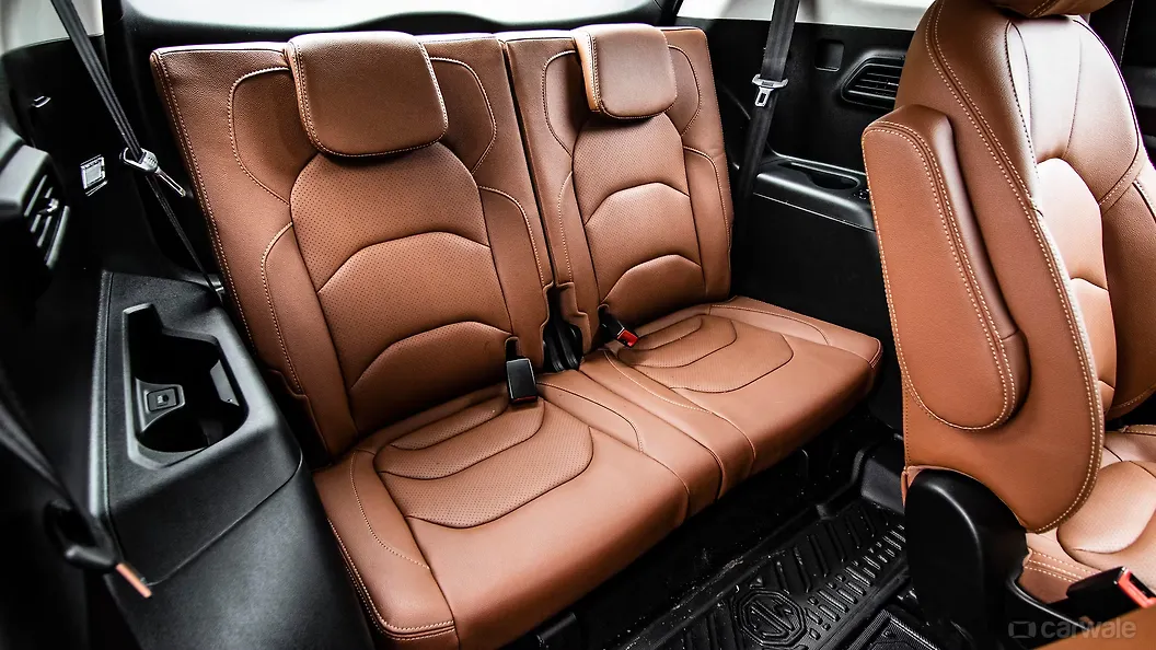 Hector Plus Third Row Seats Image, Hector Plus Photos in India - CarWale