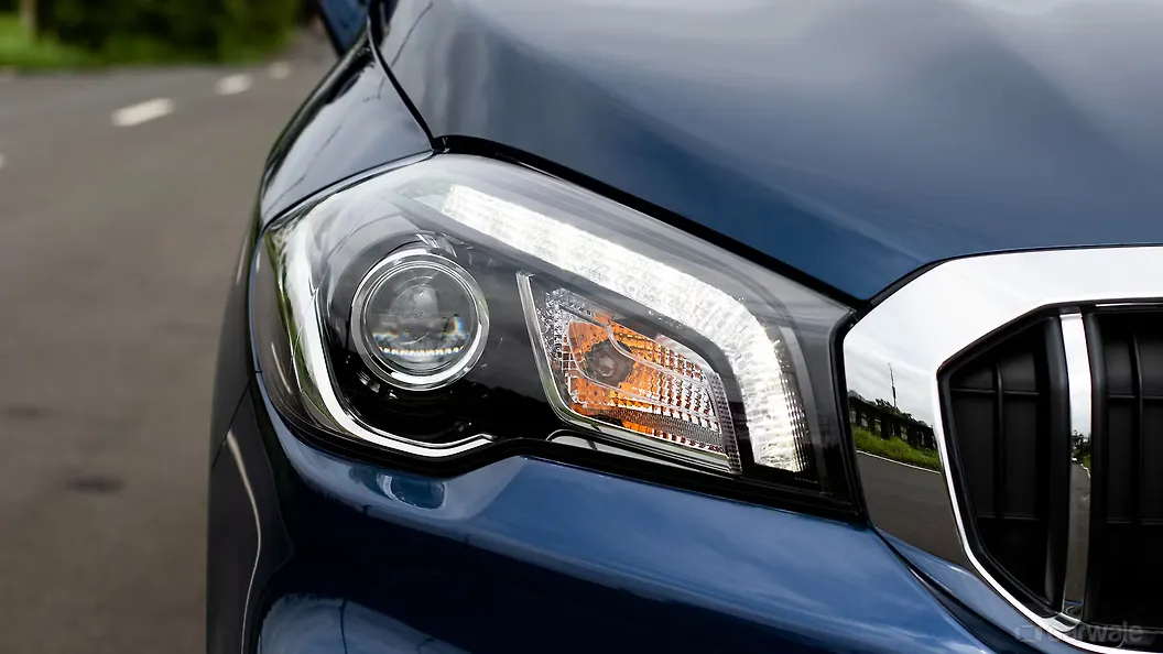 S-Cross Headlight Image, S-Cross Photos in India - CarWale