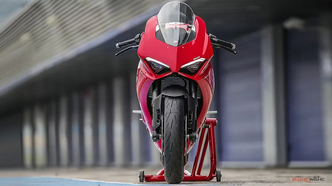 Ducati Panigale V2 Rear Wheel & Tyre Image – BikeWale