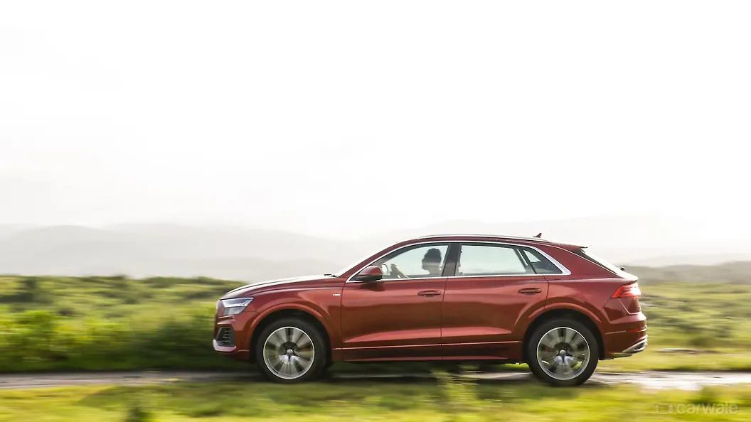 Q8 Left Side View Image, Q8 Photos in India - CarWale