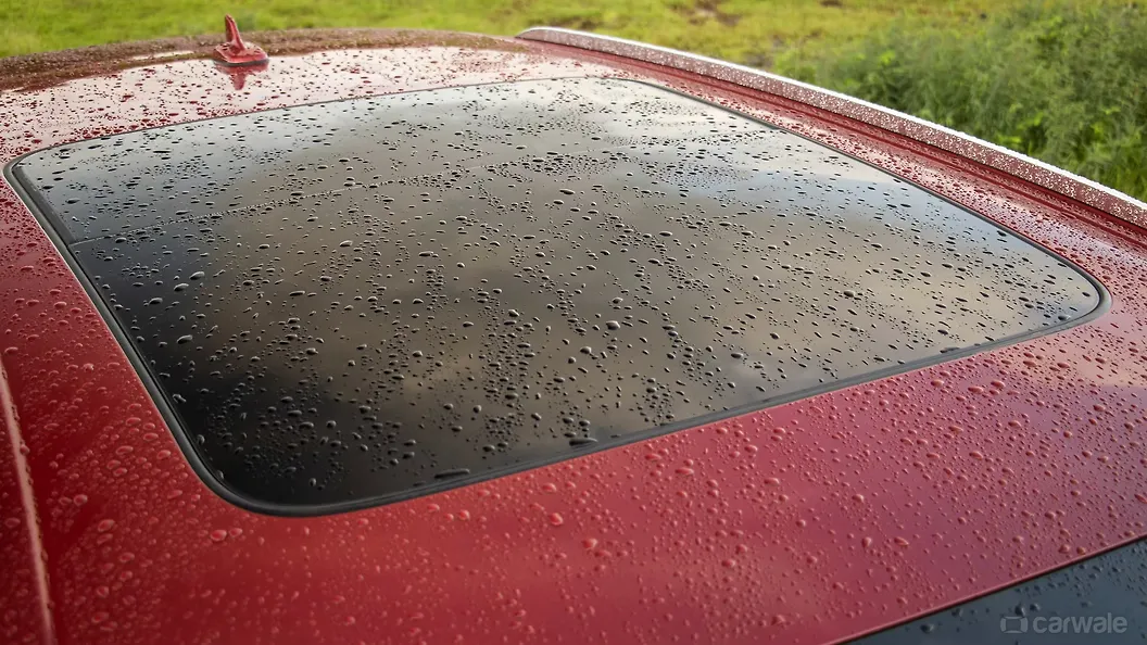 Q8 Sunroof/Moonroof Image, Q8 Photos in India - CarWale