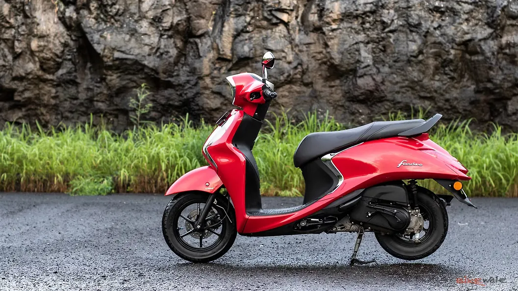 Yamaha Fascino 125 Boot Space Image – BikeWale