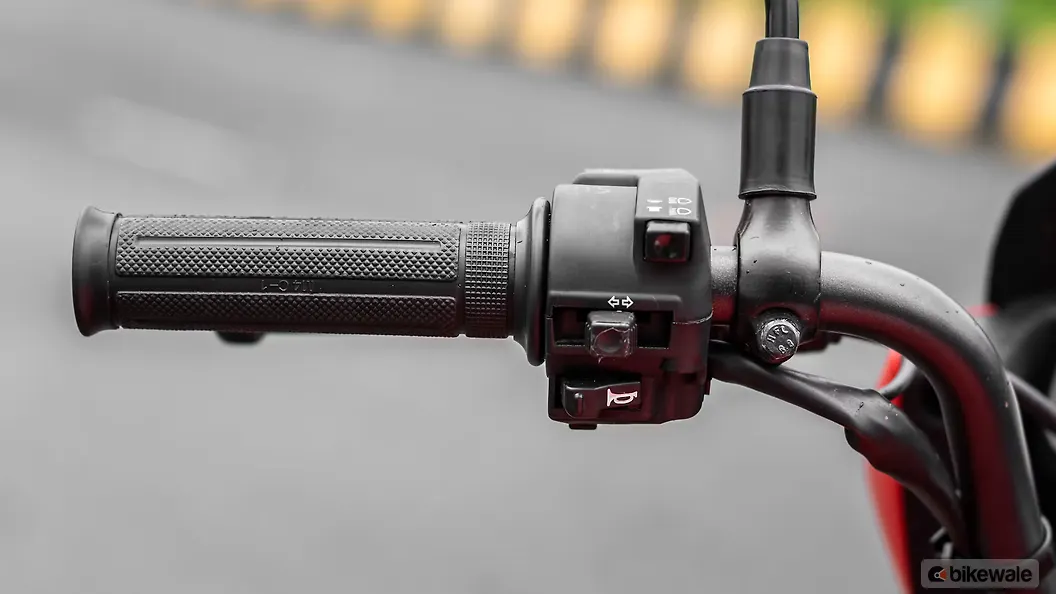 Hero Glamour Left Side Handlebar Grip Image – BikeWale