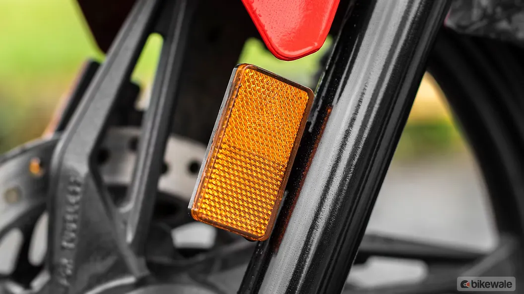 Hero Glamour Side Indicators Image – BikeWale