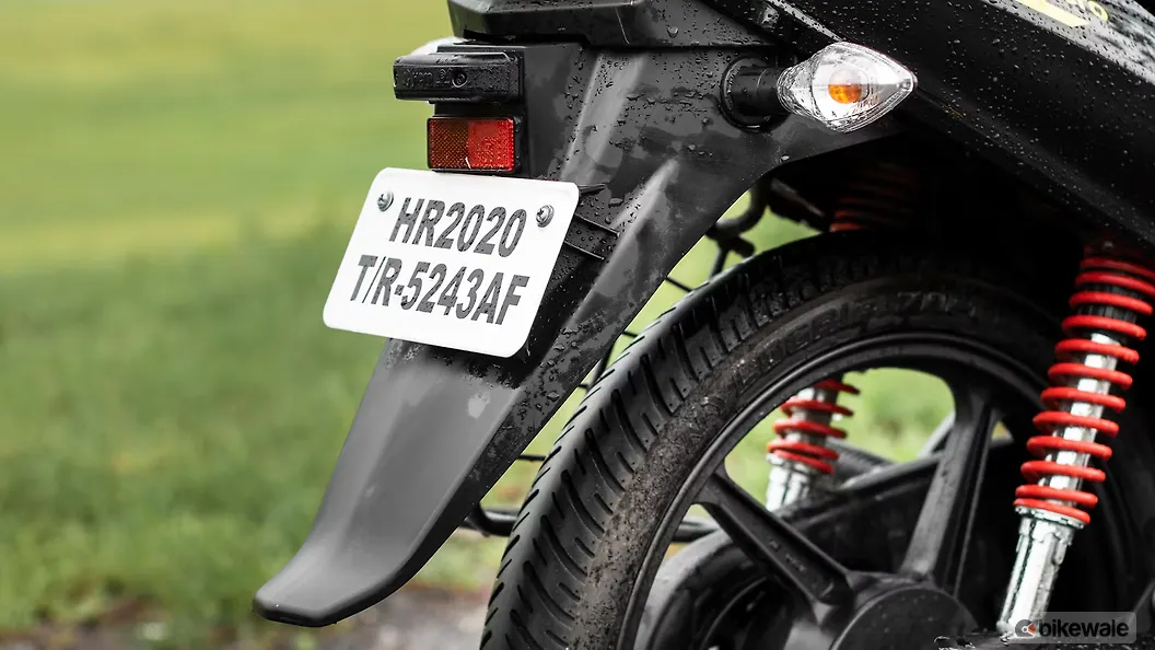 Hero Passion Pro Rear Reflex Reflector Image – BikeWale