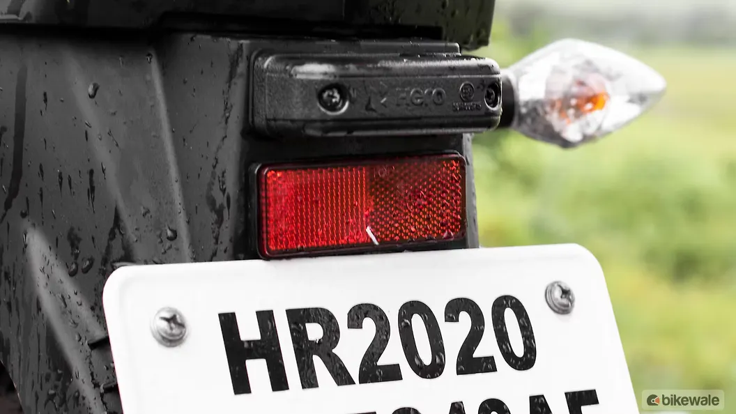 Hero Passion Pro Rear Reflex Reflector Image – BikeWale