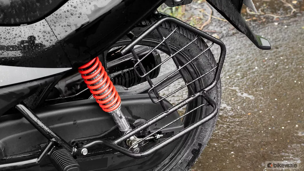 Hero Passion Pro Saree Guard Image – BikeWale