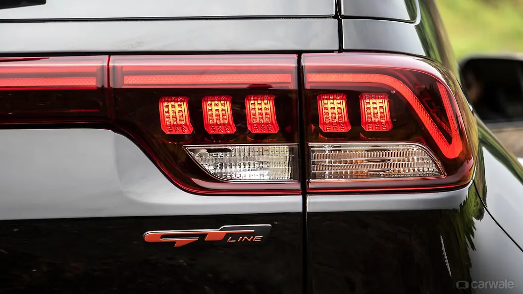 Kia Sonet Photo, kia sonet tail light tail lamp47 Image - CarWale