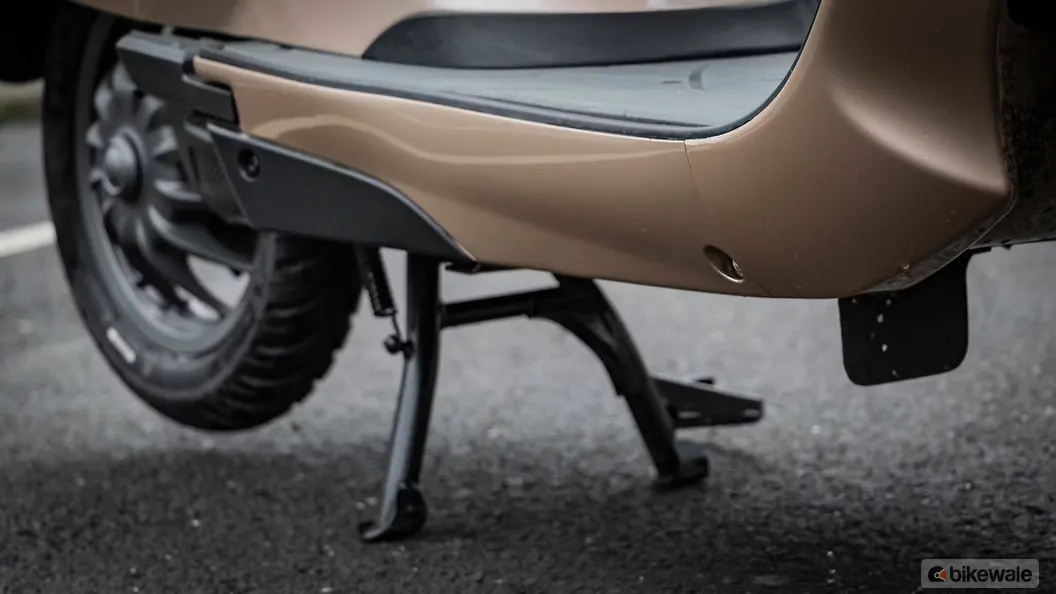Bajaj Chetak Side Stand Image – BikeWale