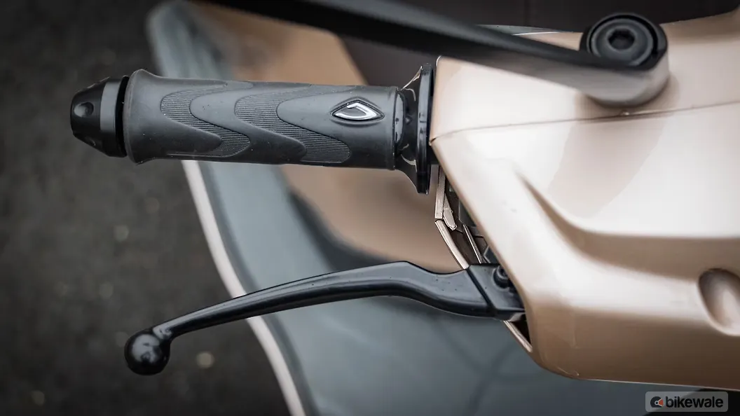 Bajaj Chetak [2020-2024] Front Luggage Hook Image – BikeWale
