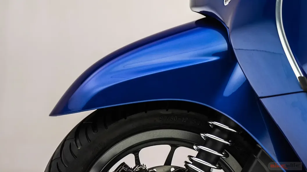 Bajaj Chetak Front Fender Image – BikeWale