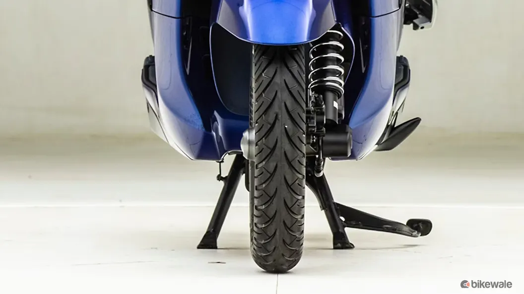 Bajaj Chetak [2020-2024] Front Tyre Image – BikeWale