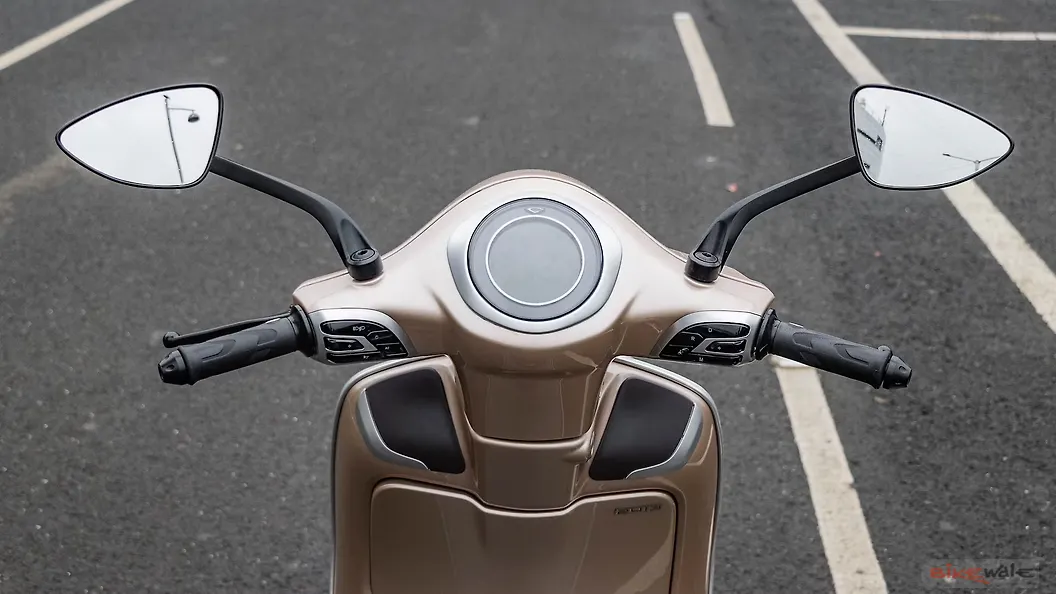 Bajaj Chetak Handlebar Image – BikeWale