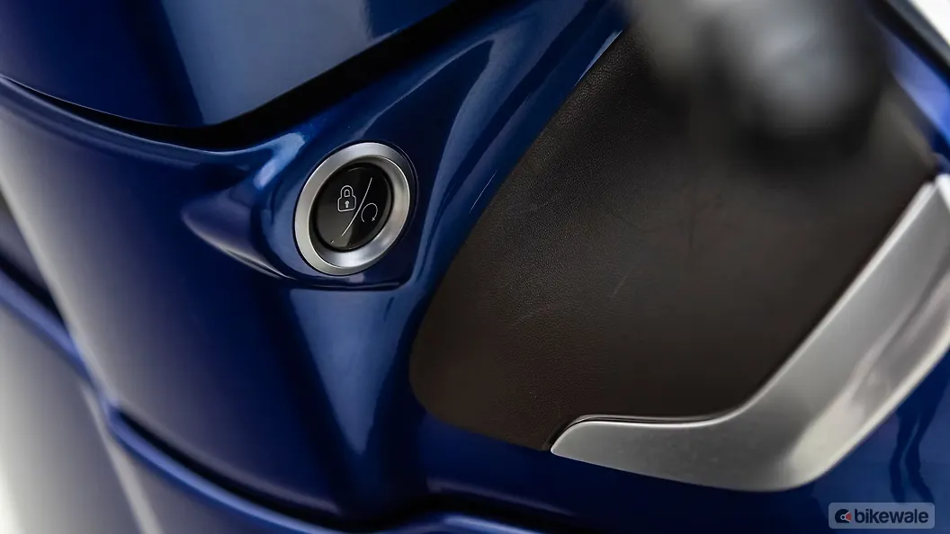 Bajaj Chetak Glove Box Image – BikeWale