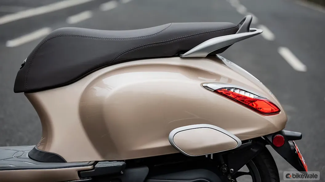 Bajaj Chetak Left Side Body Panel Image – BikeWale