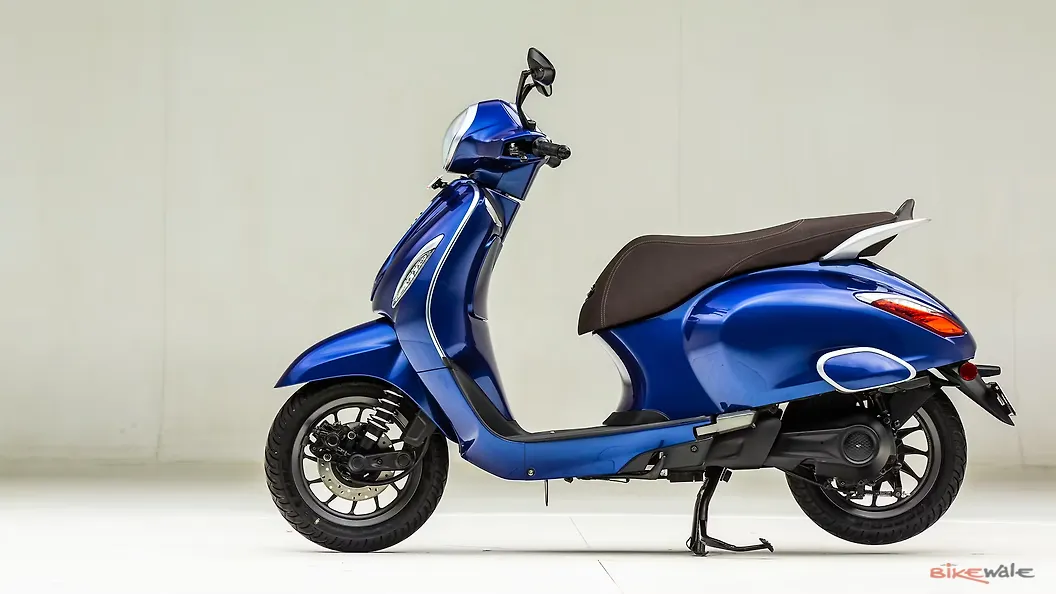 Bajaj Chetak Right Side View Image – BikeWale