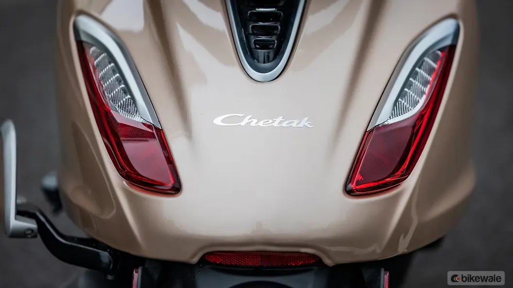 Bajaj Chetak Rear Turn Indicators Image – BikeWale