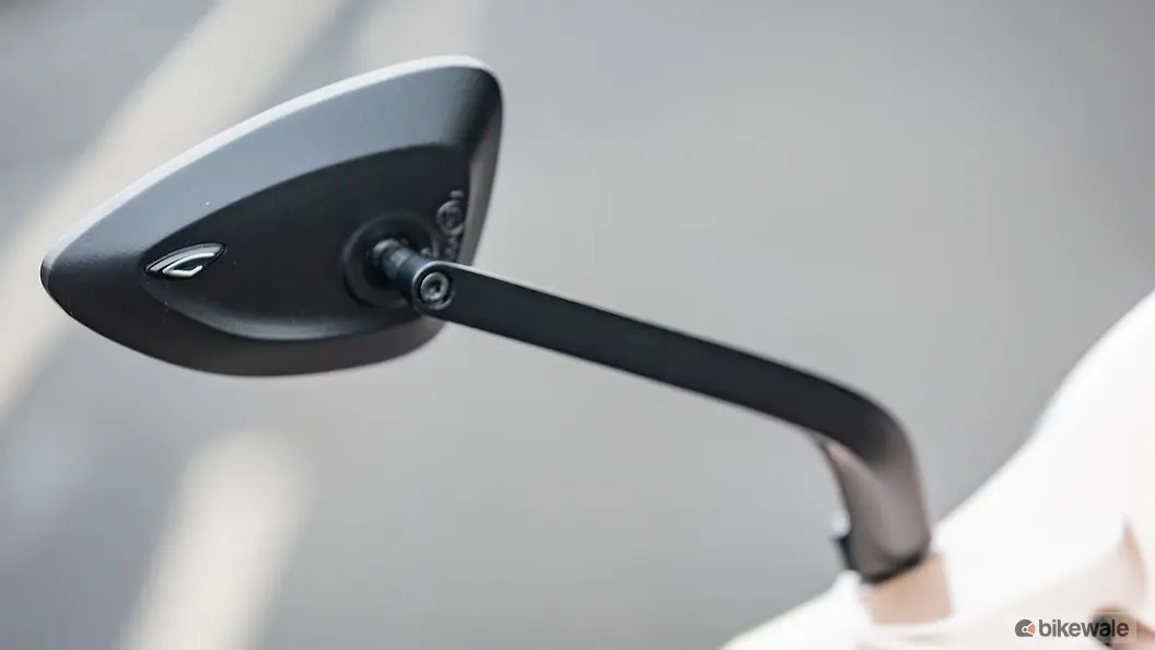 Bajaj Chetak [2020-2024] Rear View Mirror Image – BikeWale