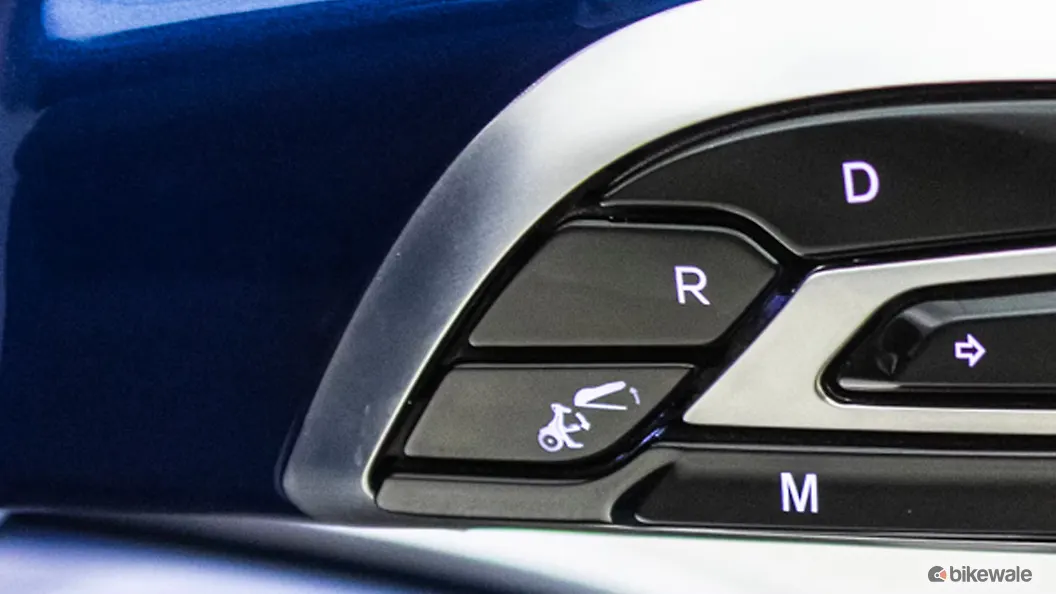 Bajaj Chetak [2020-2024] Reverse Mode Switch Image – BikeWale