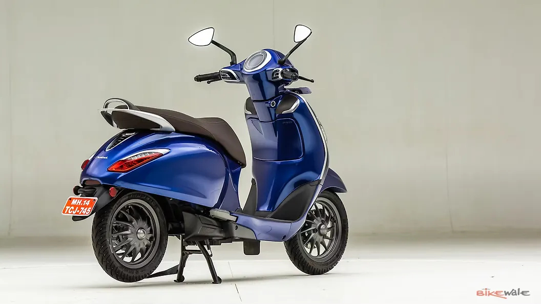 Bajaj Chetak Right Side View Image – BikeWale