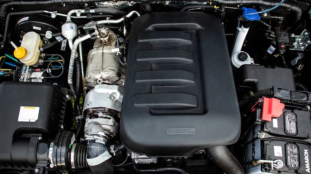 Thar Engine Shot Image, Thar Photos in India - CarWale