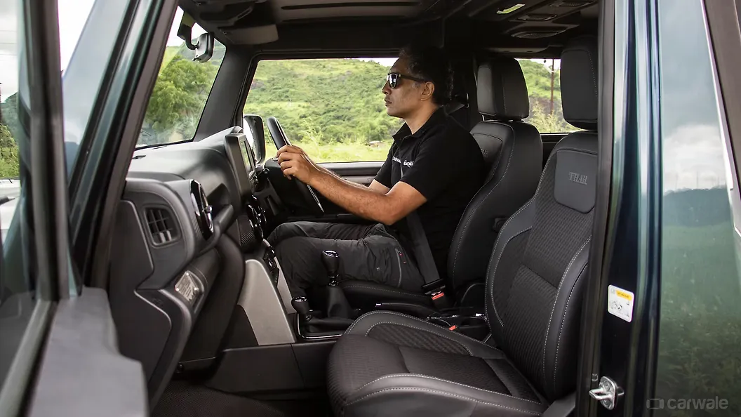 Thar Front Row Seats Image, Thar Photos in India - CarWale