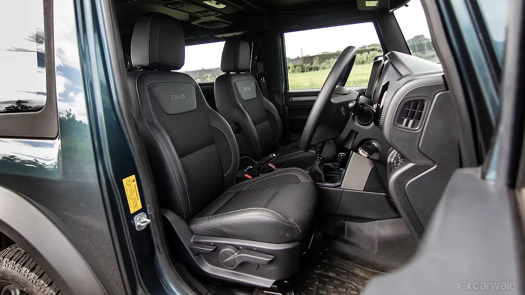 Thar Front Row Seats Image, Thar Photos in India - CarWale