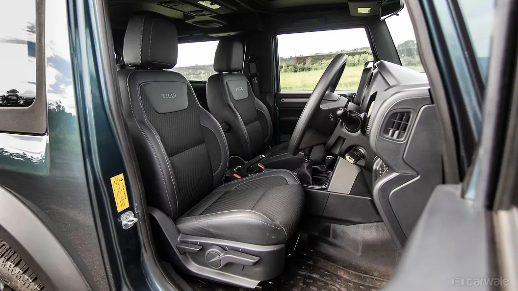 Thar Front Row Seats Image, Thar Photos in India - CarWale