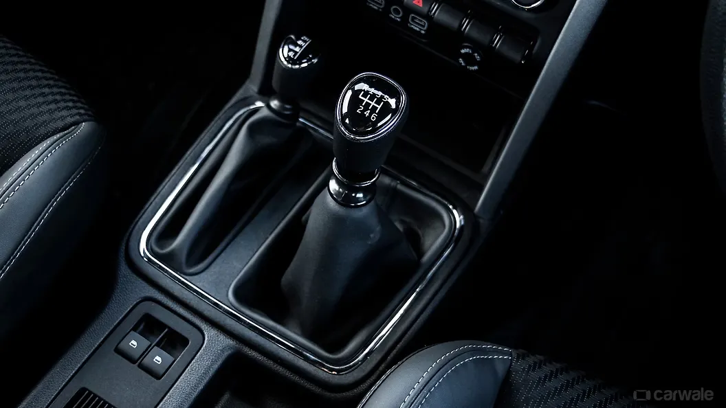 Thar Gear Shifter/Gear Shifter Stalk Image, Thar Photos in India - CarWale