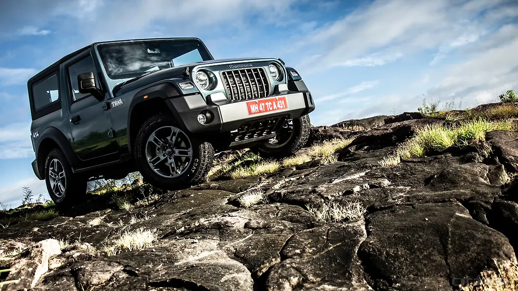 Thar Right Front Three Quarter Image, Thar Photos in India - CarWale