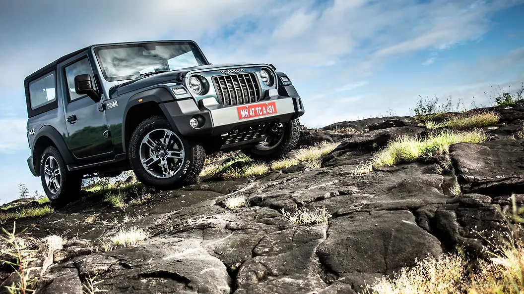 Thar Right Front Three Quarter Image, Thar Photos in India - CarWale