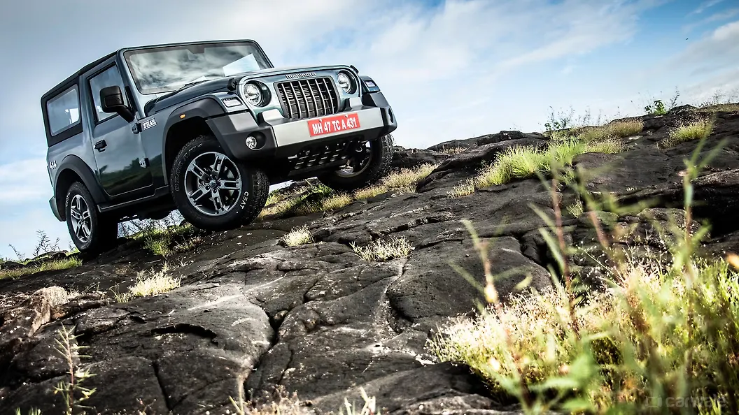 Thar Right Front Three Quarter Image, Thar Photos in India - CarWale