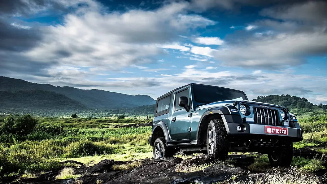 Thar Right Front Three Quarter Image, Thar Photos in India - CarWale