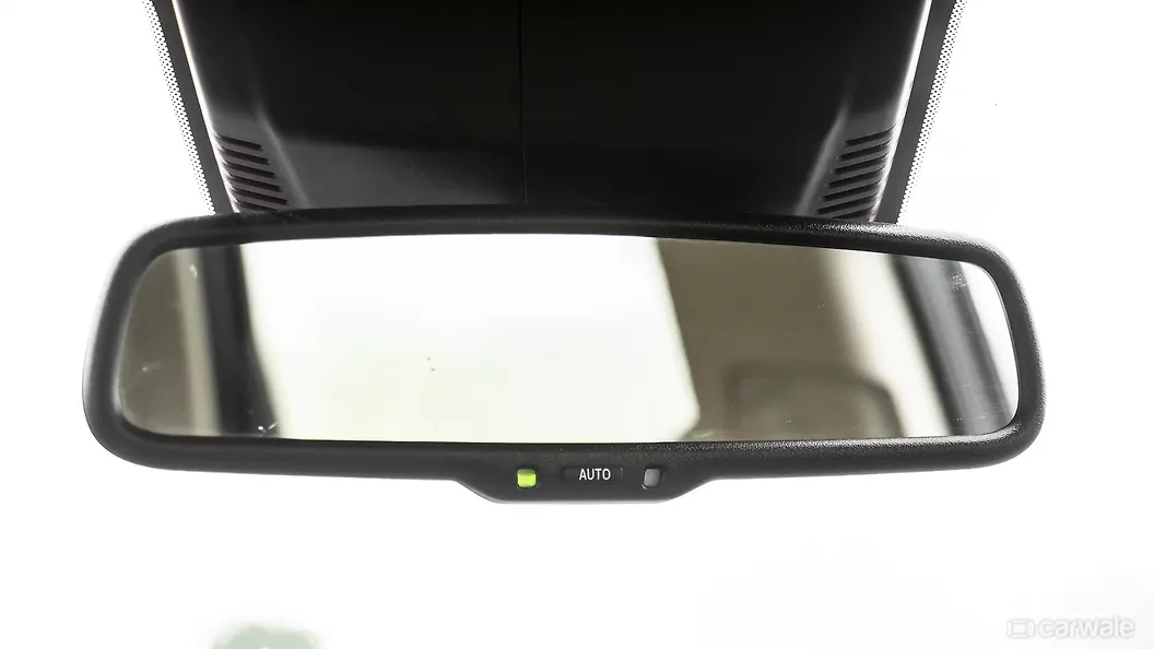 Gloster Inner Rear View Mirror Image, Gloster Photos in India - CarWale