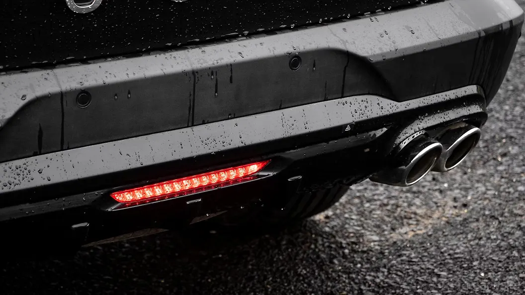 Gloster Rear Logo Image, Gloster Photos in India - CarWale