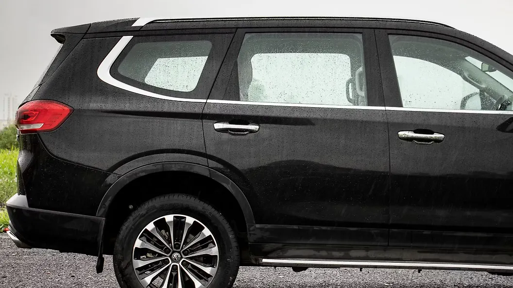 Gloster Front Logo Image, Gloster Photos in India - CarWale