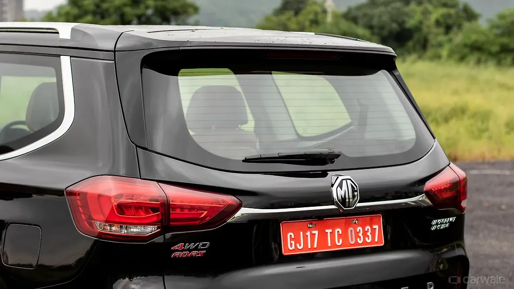 Gloster Front Windshield/Windscreen Image, Gloster Photos in India ...