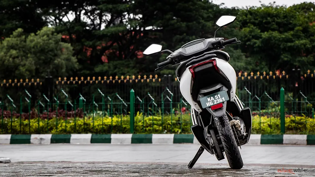 Ather 450 Rear View Image – BikeWale