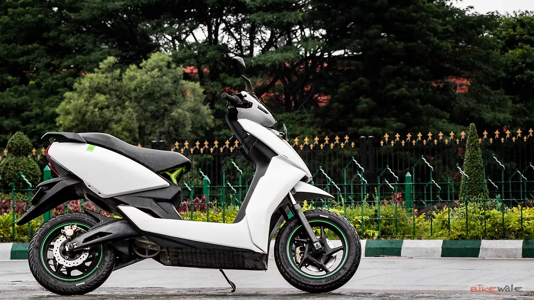 Ather 450 Rear View Image – BikeWale