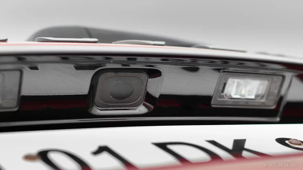 Discovery Sport Boot Release Lever/Fuel Lid Release Lever Image ...