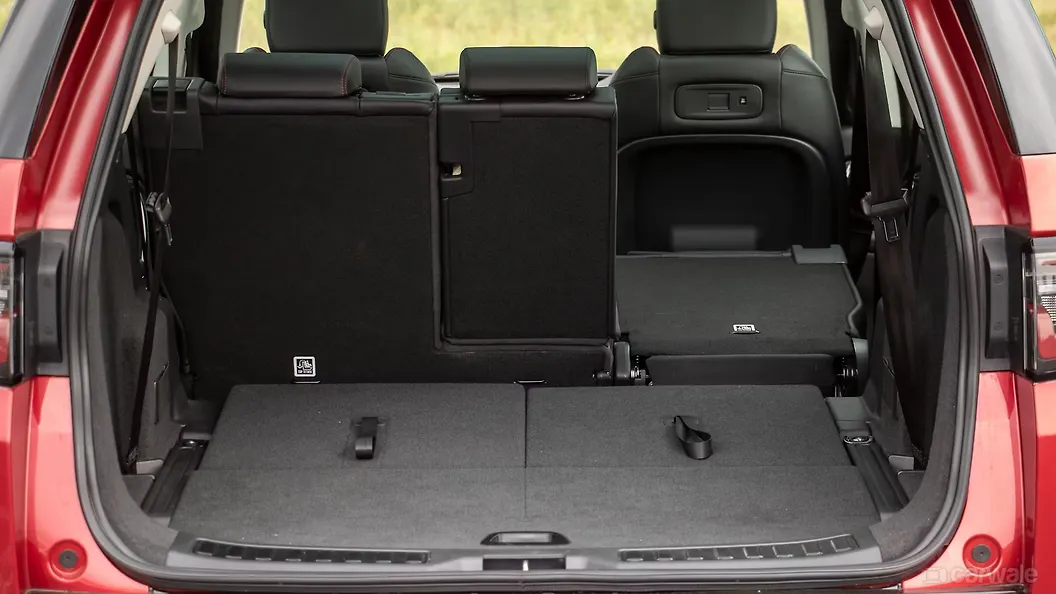 Discovery Sport Bootspace Rear Split Seat Folded Image, Discovery Sport ...