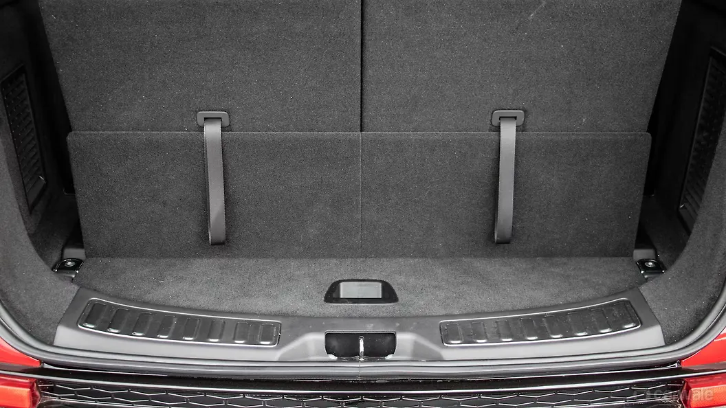 Discovery Sport Third Row Seats Image, Discovery Sport Photos in India ...