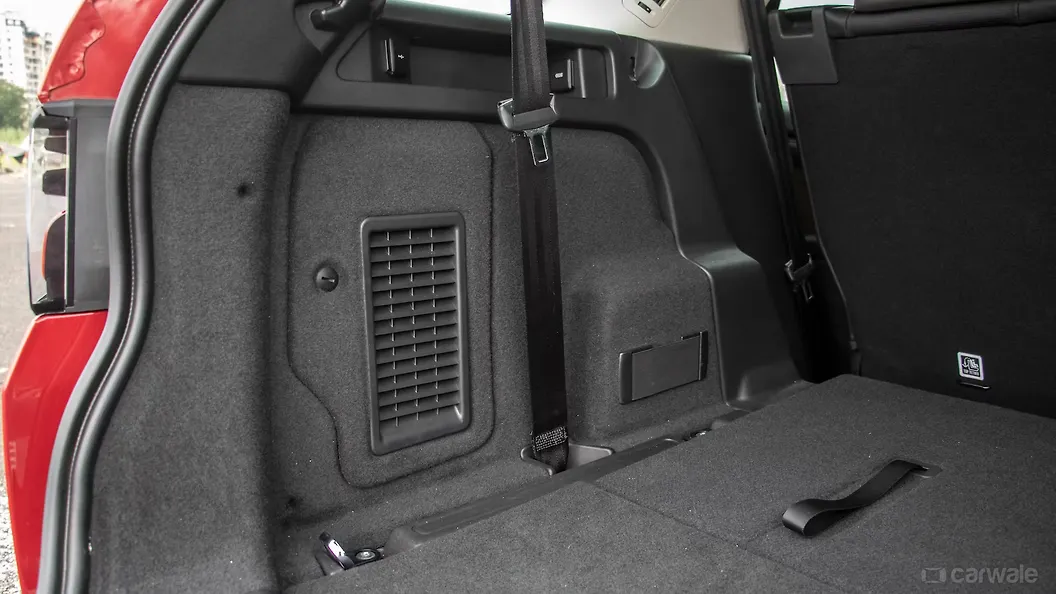 Discovery Sport Third Row Seats Image, Discovery Sport Photos in India ...