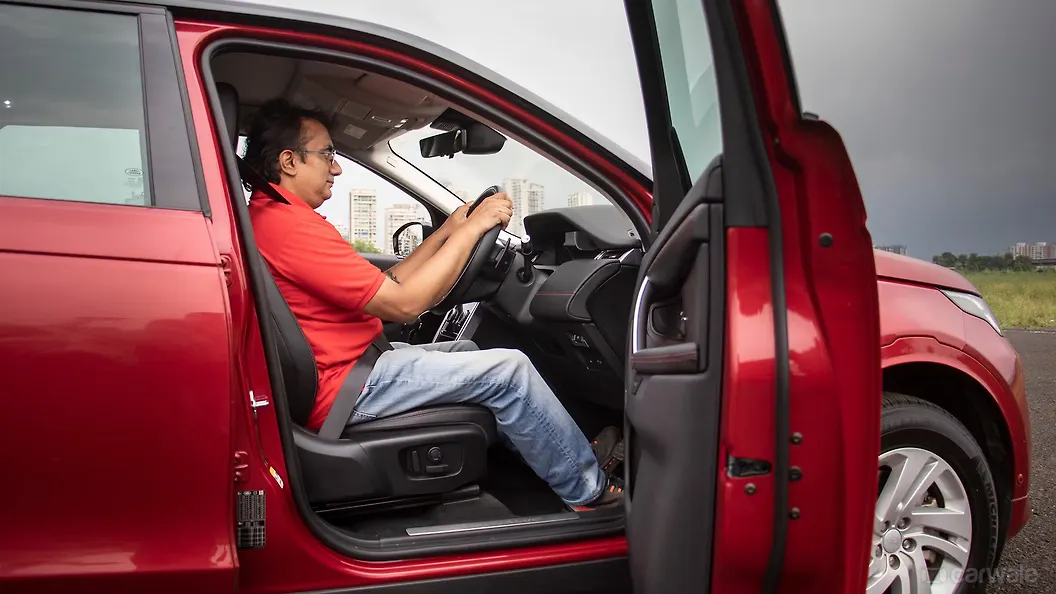 Discovery Sport Front Row Seats Image, Discovery Sport Photos in India ...