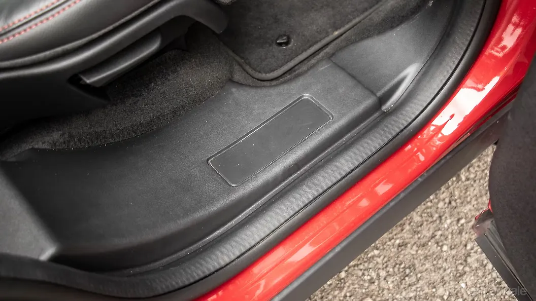 Discovery Sport Rear Scuff Plates Image, Discovery Sport Photos in ...