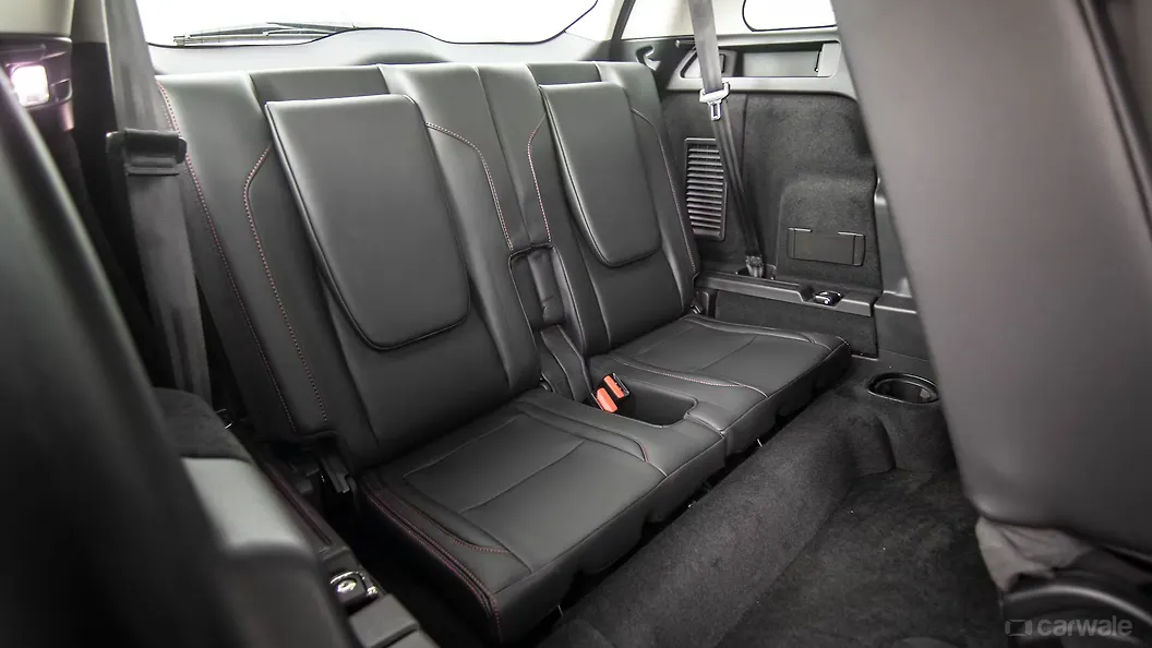 Discovery Sport Third Row Seats Image, Discovery Sport Photos in India ...