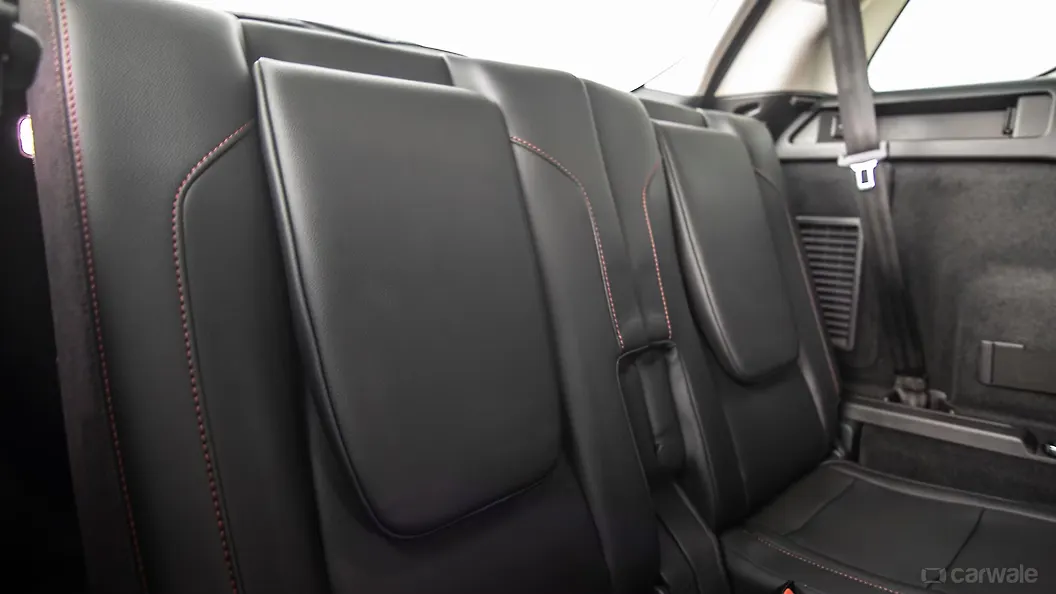 Discovery Sport Third Row Seats Image, Discovery Sport Photos in India ...