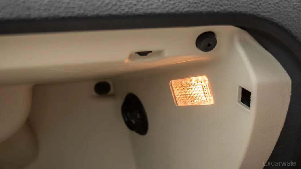 Vento Boot Light Image, Vento Photos in India - CarWale